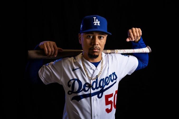 Mookie Betts biography, birthday, baseball career, facts, family ...